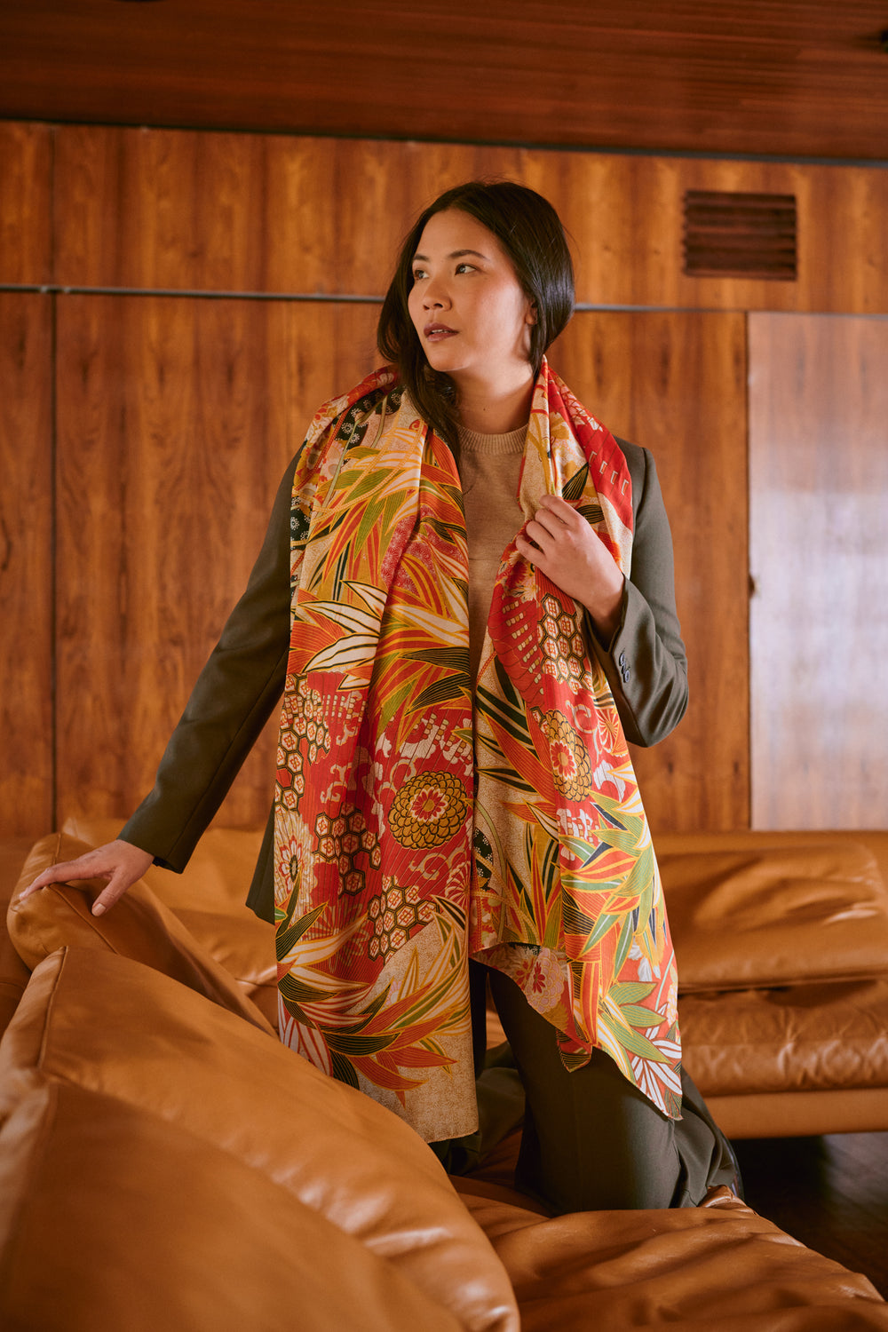 Fans Scarlet Scarf | One Hundred Stars | The SHOE GALLERY – The Shoe ...